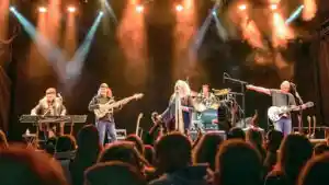 Rock 'n' Roll Weekend revs up with live music, car show this weekend ...