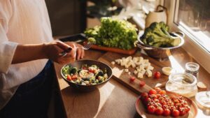 Confused about nutrition? Here are 6 expert tips to help you eat ...
