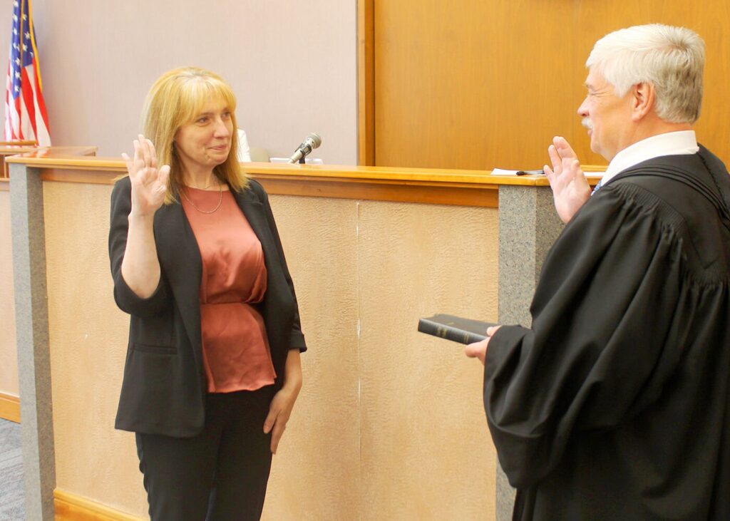 Reed will serve as county administrator after Searles retires ...