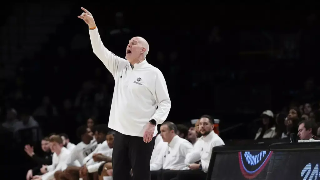 Bonnies coach Mark Schmidt officially announces exit at end of season ...